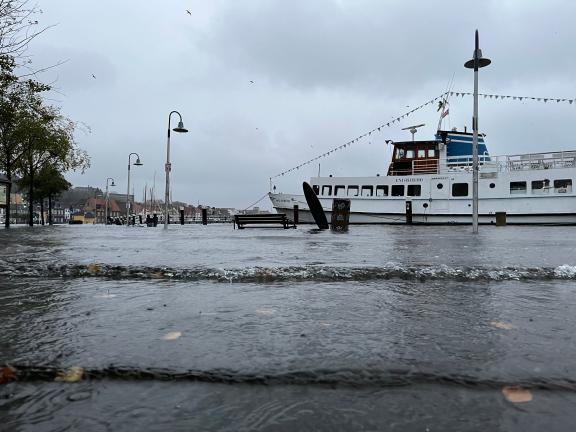 Sturmflut und Wassermassen an der Ostseeküste – der Tag in Bildern