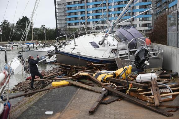 Sturmflut in SH in Bildern: Wie Damp vom Hochwasser verwüstet wurde