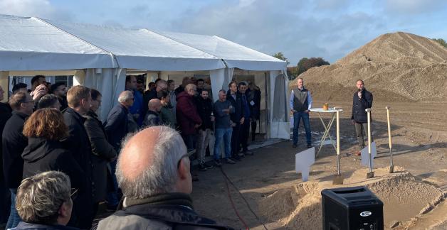 Baubeginn des Gewerbeparks in Oldendorf mit Protestaktion