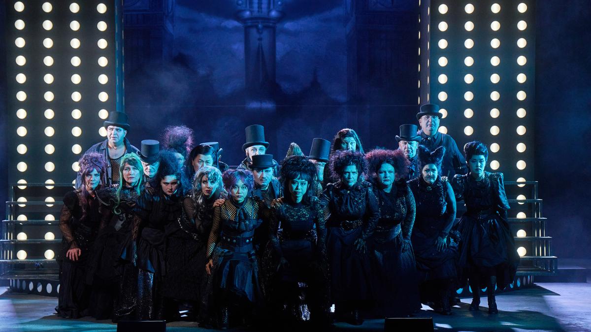 November-Programm im Theater in der Stadthalle Neumünster