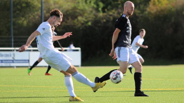 Fußball-Bezirksliga: Heidgrabener SV siegt bei Union Tornesch II