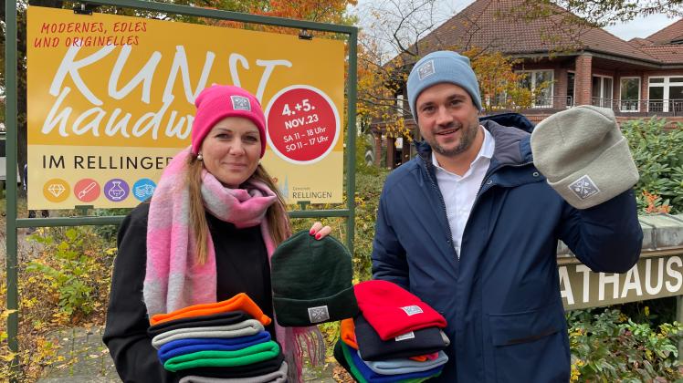 Rellingen wärmt: Warum die Gemeinde jetzt eigene Mützen hat