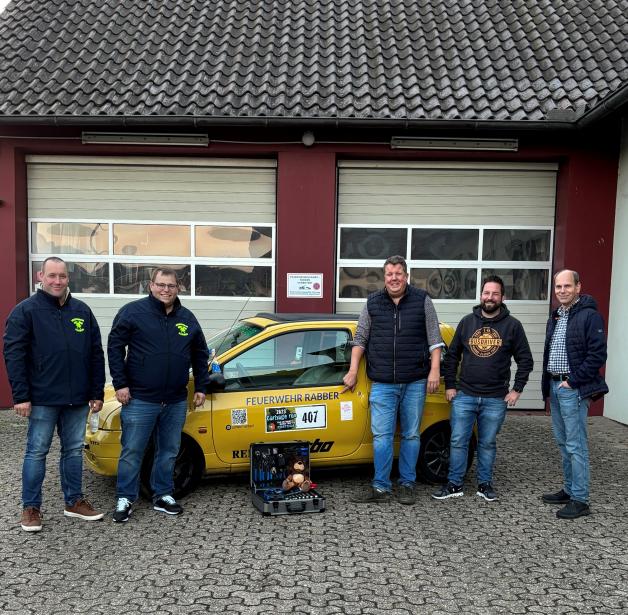 Männer aus Bad Essen und Vehrte bei der Rallye Carbage Run dabei
