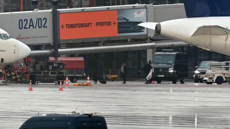 Geiselnahme am Flughafen Hamburg: Wie geht es dem Mädchen?