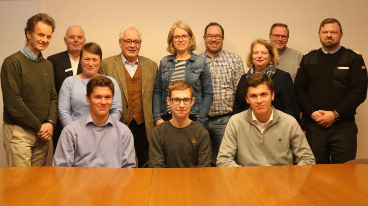 Plön: Schüler verhelfen zu Erinnerung am Volkstrauertag
