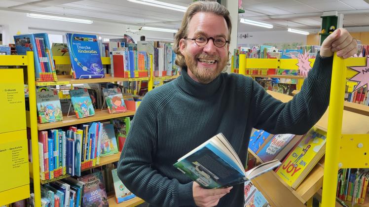 Neumünster: Wie Simak Büchel Kinder fürs Lesen begeistern will