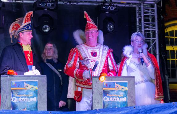 Die schönsten Bilder vom Rathaussturm der Narren in Papenburg