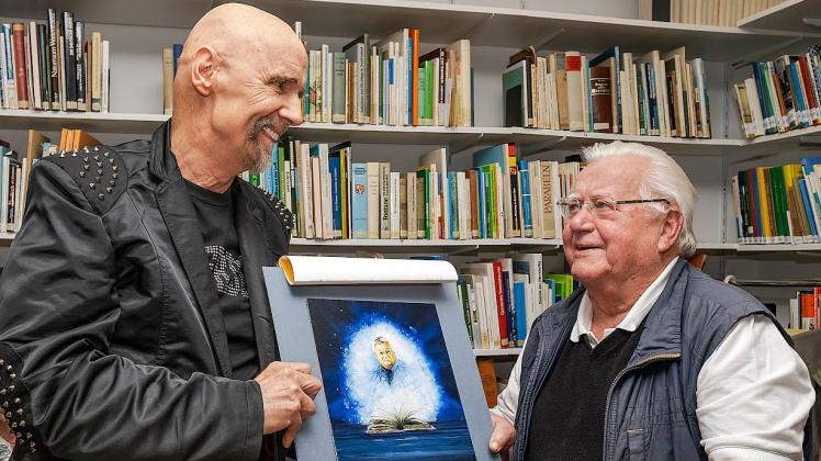 Claus Heitmann übergibt sein historisches Archiv an SPO