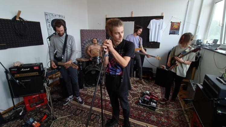 Band Grell aus Neumünster: Local-Heroes-Entscheidung naht