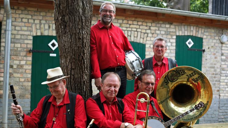 Stoker-Jazz-Band startet Kneipenjazz bei Römer & Wein