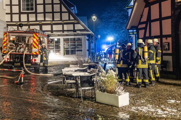 Kachelofen setzt Fachwerkhaus in Bad Essen in Brand