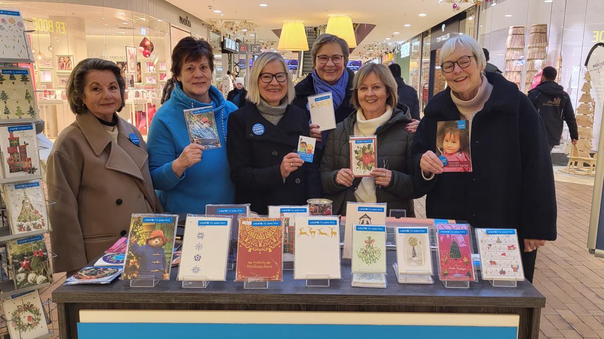 Neumünster: Unicef verkauft Grußkarten für einen guten Zweck