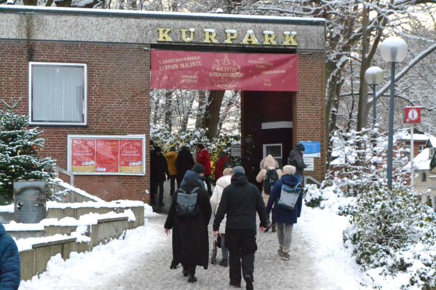 Malente: Das sagen die Besucher zum Weihnachtsmarkt im Kurpark
