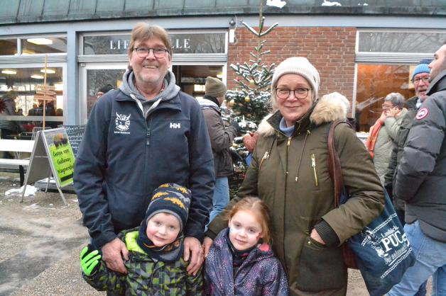 Malente: Das sagen die Besucher zum Weihnachtsmarkt im Kurpark