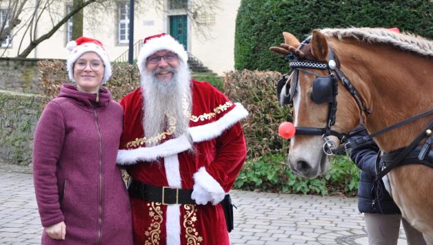 Impressionen vom Adventsbasar an der Burg Wittlage