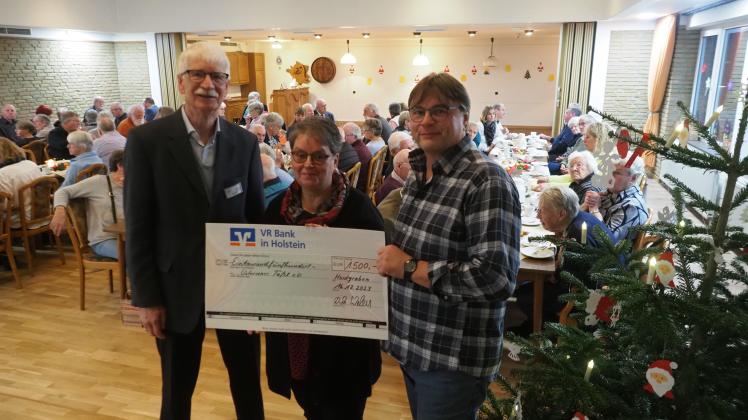 1500 Euro vom SoVD-Verein Heidgraben für die Uetersener Tafel | SHZ