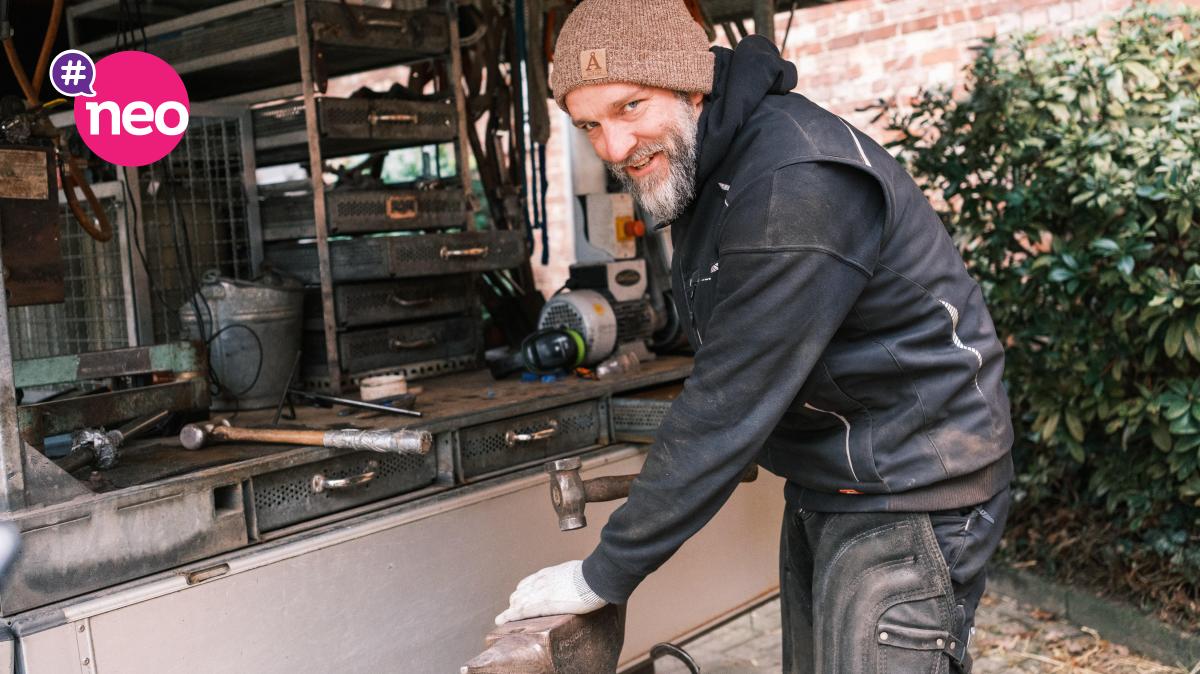 Marius Lange aus Ankum macht mit 42 eine Lehre zum Hufschmied