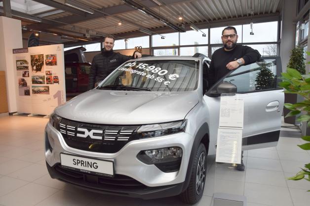 Aus für E-Auto-Kaufprämie: So reagieren Autohändler in Rendsburg