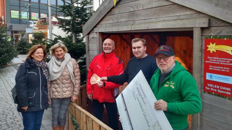 Delmenhorster Weihnachtsmarkt: 1500 Euro für Kinderschutzbund