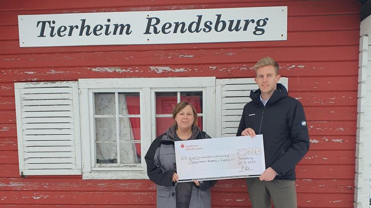 Sparkasse Mittelholstein: VHS Rendsburg erhält 30.000 Euro