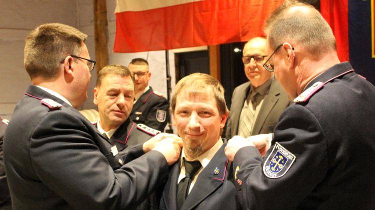 Feuerwehr Neudorf: Versammlung in ungewohnter Umgebung