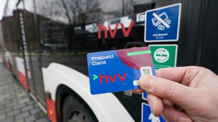 Bargeldlose Busse in Hamburg: Engpässe bei Prepaid-Karten der HVV