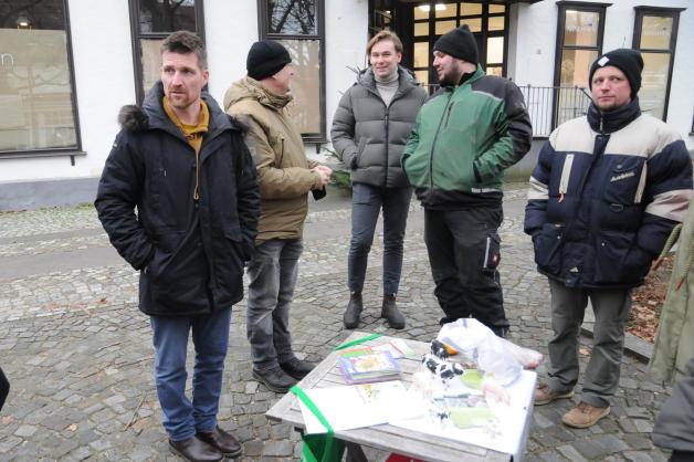 Nach der Demo: Landwirte informieren auf Wochenmarkt Bad Essen