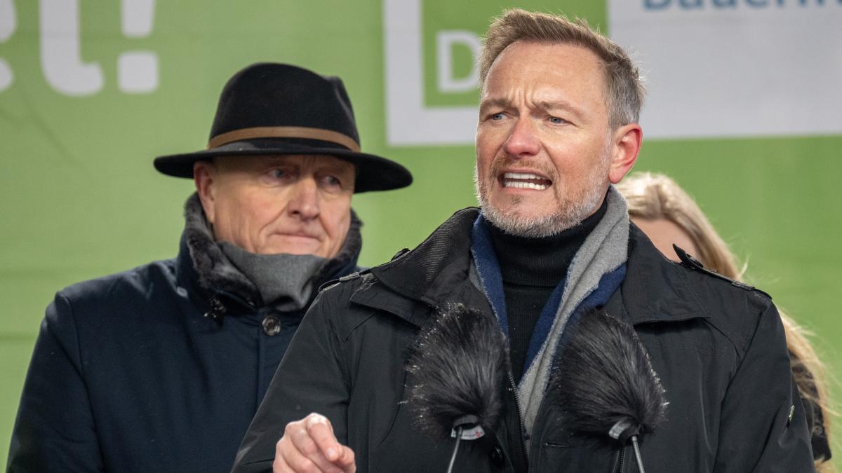 Lindner bei Bauern-Kundgebung in Berlin ausgebuht: „Hau ab!“ | SHZ