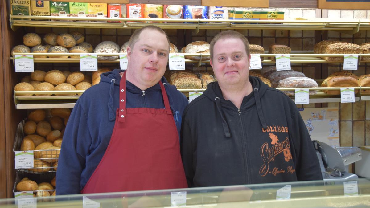 Peter Last aus Kiel eröffnet in Hohenfelde Dorfladen mit Bäcker