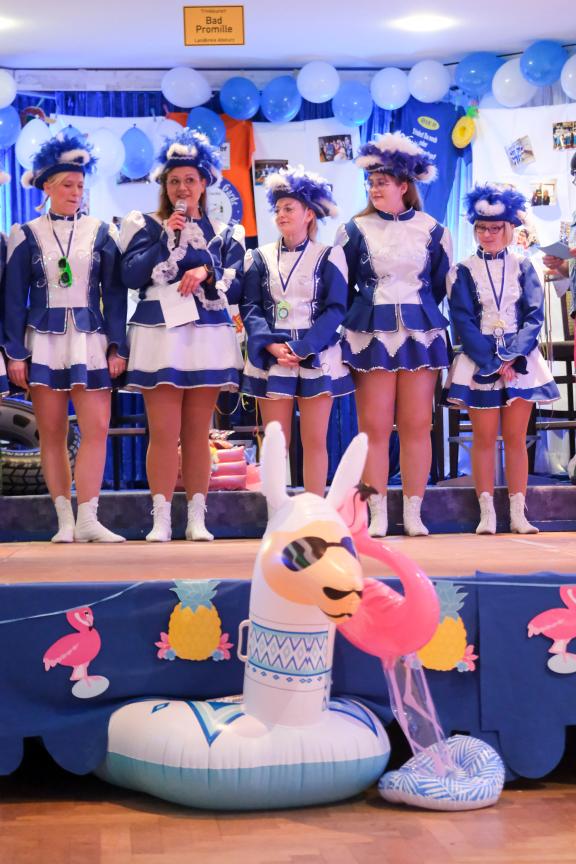 In Bildern: Karnevalsparty 2024 der Blau-Weißen Garde in Wallenhorst-Rulle