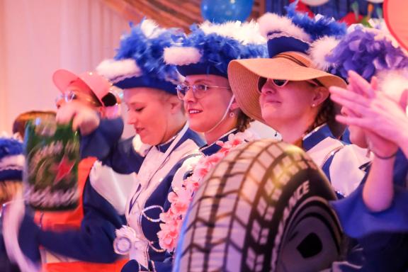 In Bildern: Karnevalsparty 2024 der Blau-Weißen Garde in Wallenhorst-Rulle