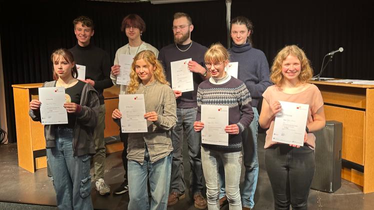 Jugend debattiert 2024: Diese Schüler überzeugen in Delmenhorst