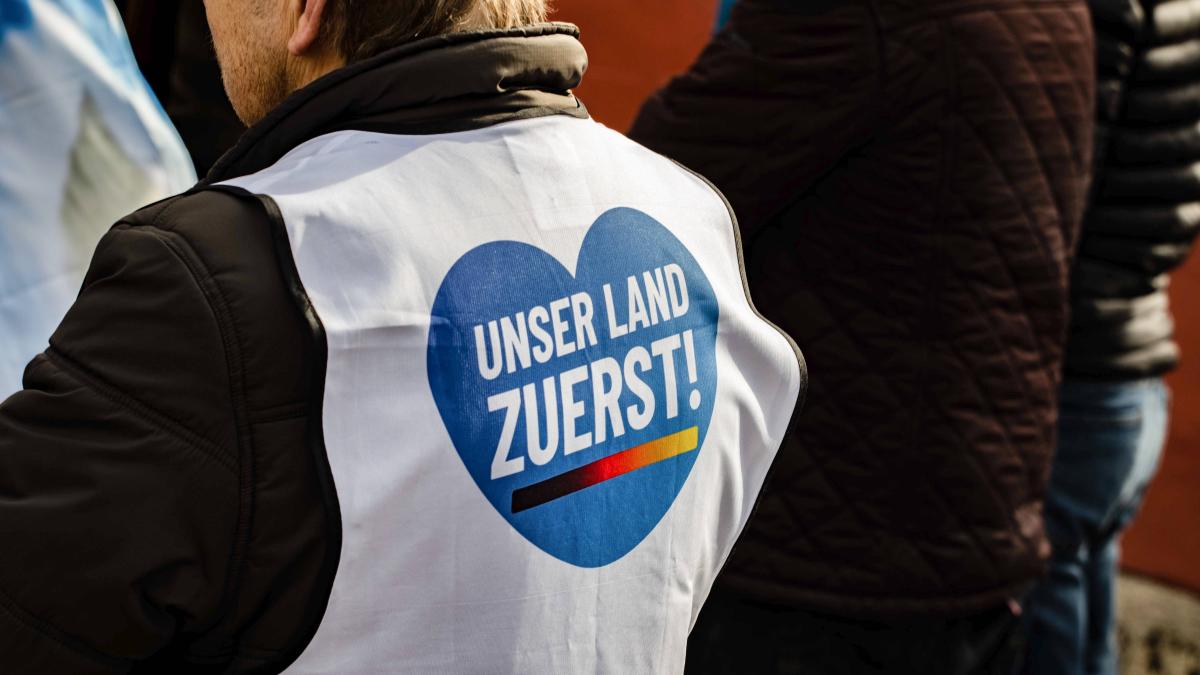 AfD im Aufwind: Ist die Partei eine Bedrohung für die Demokratie? AfD im Aufwind: Ist die Partei eine Bedrohung für die Demokratie?