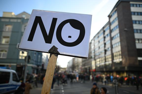 Plakate für Demos gegen rechts: So gehen Deutsche protestieren