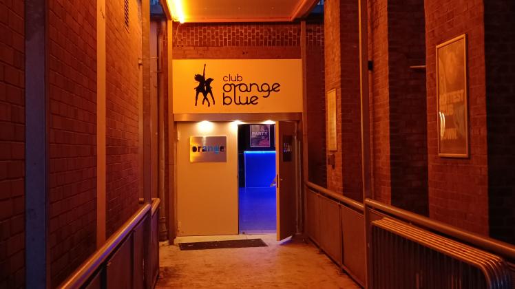 Orange & Blue ist am Ende: Bessere Zeiten mit Sky und Capt‘n Cook