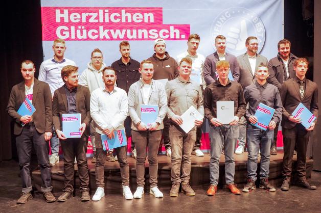 2024: Das sind die 17 neuen Elektroniker im Altkreis Meppen