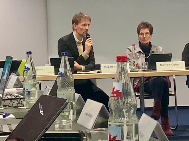 Heftiger Streit um mögliche Flüchtlingsunterkunft in Pinneberg