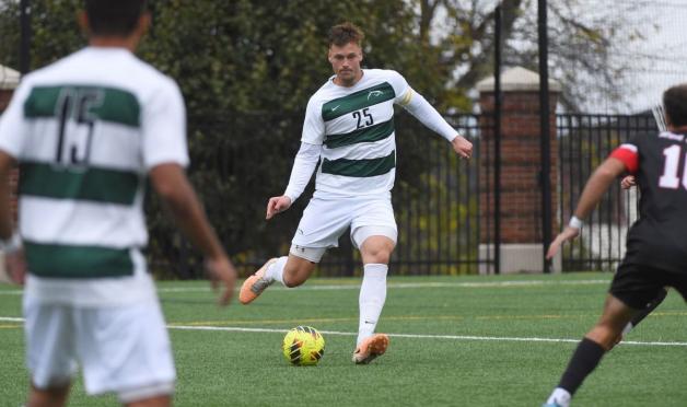 Fußball: Benedict Klimmek vom PSV Neumünster aus den USA zurück