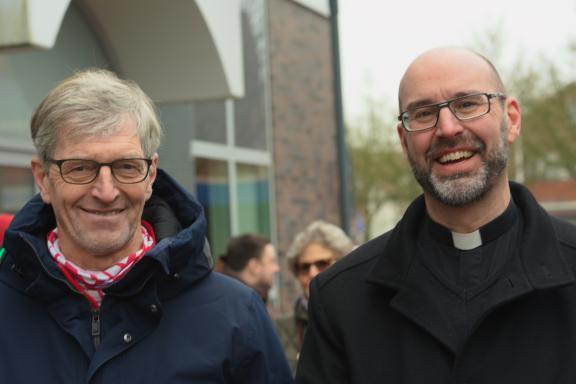 Mehr als 500 Menschen demonstrieren in Barmstedt