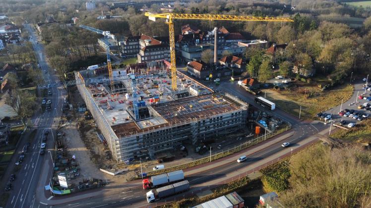 Foto: Hier wird Dimension des Delme Klinikums Delmenhorst klar