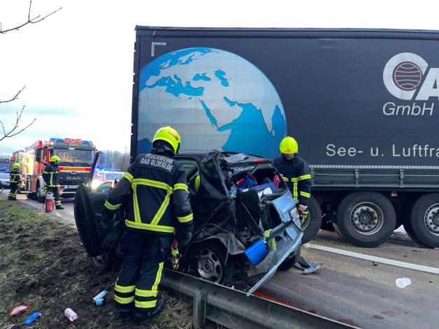 Schwerer Unfall auf A1 bei Bad Oldesloe: Vier Personen verletzt