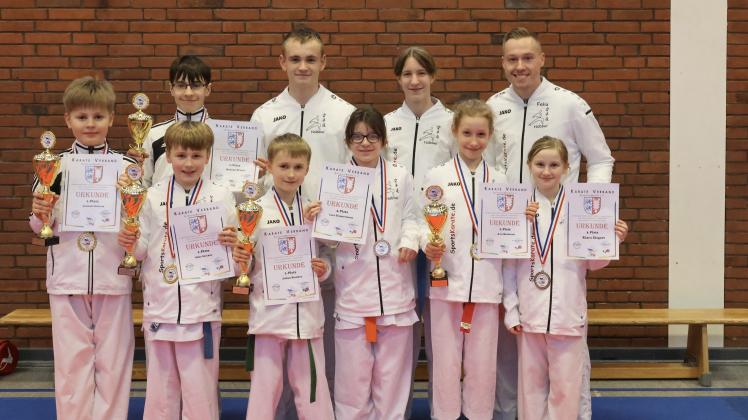 Karate: Fünf Goldmedaillen für SSV Nübbel bei Landesmeisterschaft