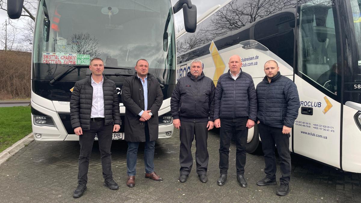 Ukraine-Krieg: Fernbusfahrer pendeln zwischen Krieg und Frieden