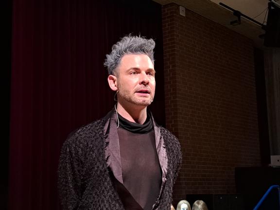 Bildergalerie: Friseur-Influencer Daniel Golz gibt Tipps in Niebüll | SHZ