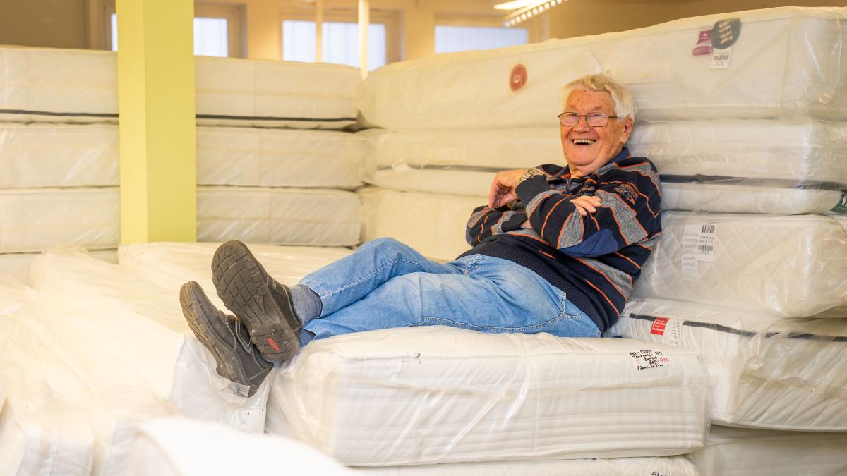 Betten-Laden: Rolf Barwitzki geht mit 83 in den Ruhestand