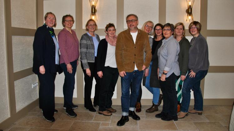 Landfrauen Hörnerkirchen wählen und stellen ihr Programm vor