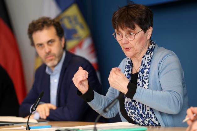 Haushalt 2024 in SH: Opposition vor Verfassungsklage