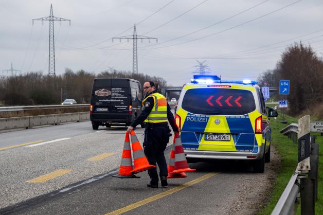 Gefahrenstelle Autobahn: Unterwegs mit der Autobahnpolizei Schuby
