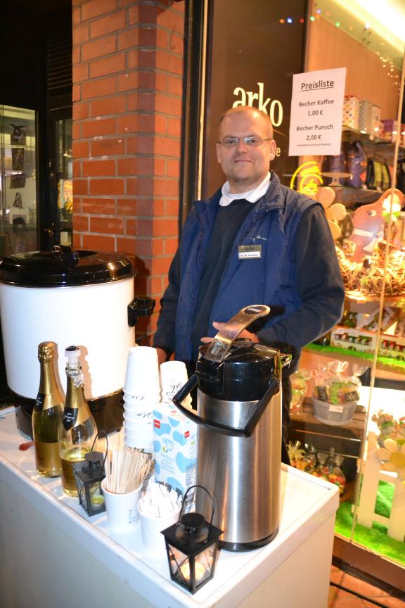 Mehrere Hundert Quickborner machen mit beim Candlelight-Shopping