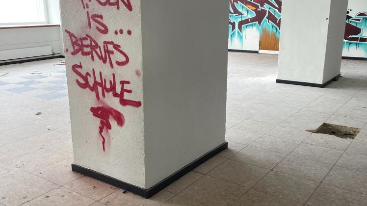 Lost Place in SH:Wie geht es mit dem RBZ-Hochhaus in Kiel weiter?